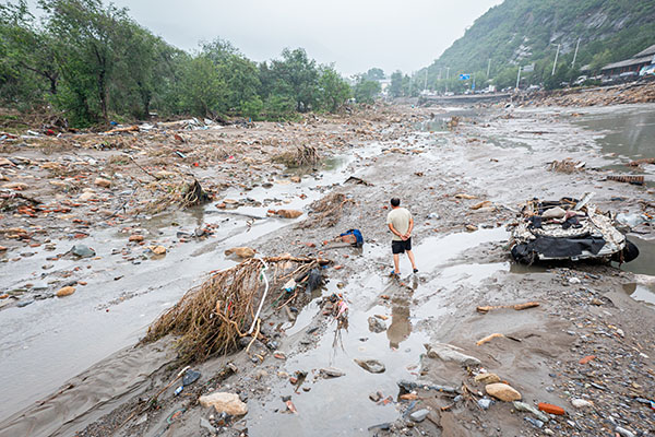Beijing Floods - Typhoon Doksuri - Sean Gallagher - Photographer ...